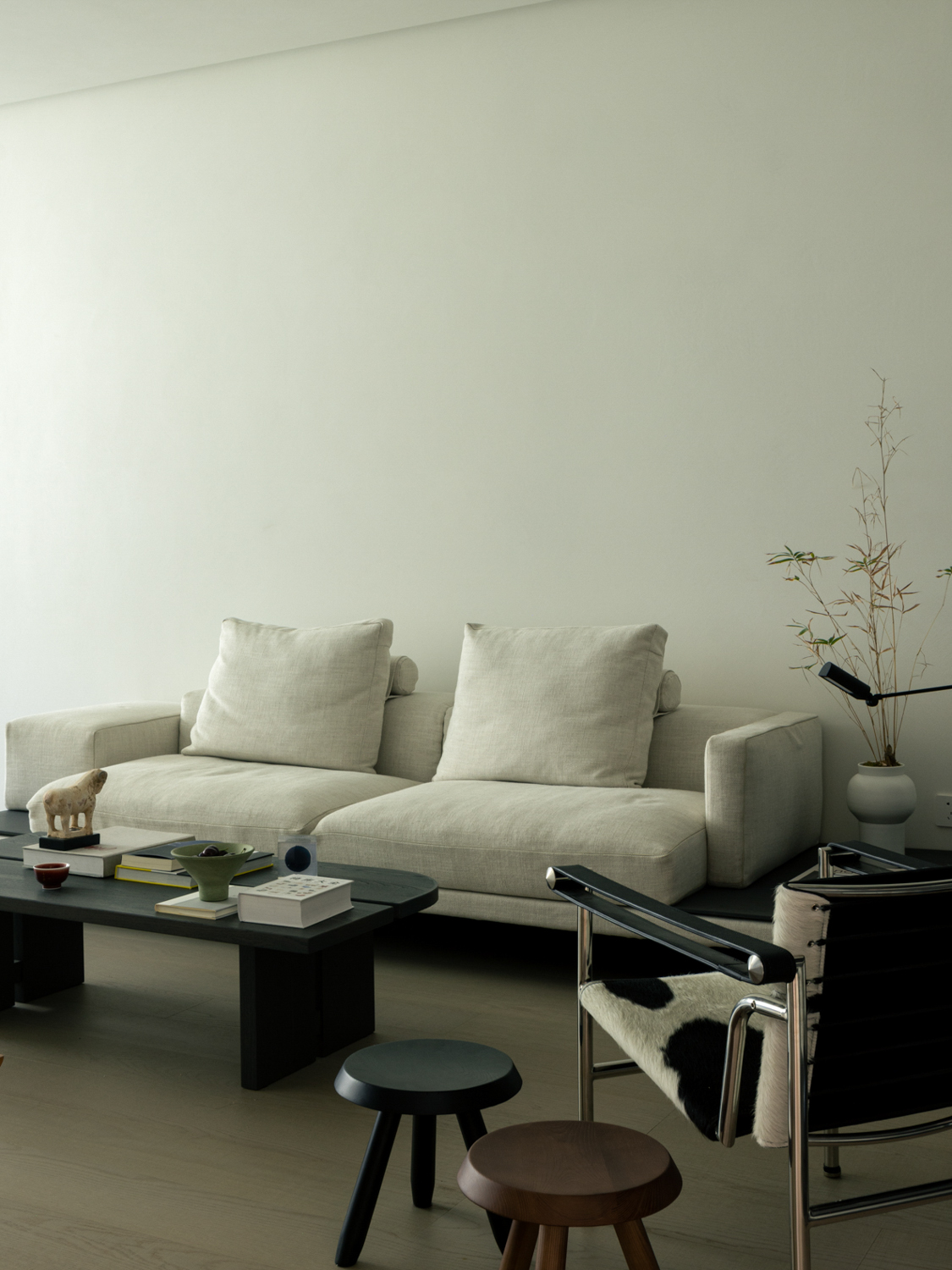 YINJISPACE Explores Life Aesthetics Through a Media Lens, Blending Art ...